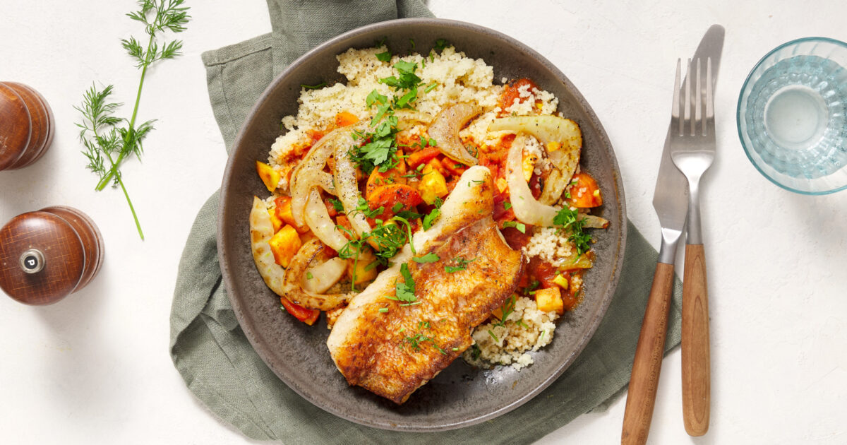 Gebakken roodbaars met tomaten-groentestoof | Recepten uit onze ...