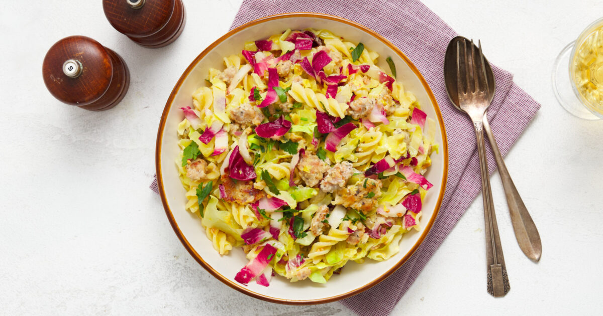 Pasta RIP Kip, prei en spitskool in mosterd-roomsaus | Recepten uit ...