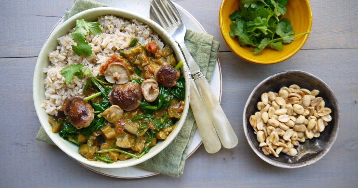 Curry met shiitake, groenten en koriander | recepten uit onze ...