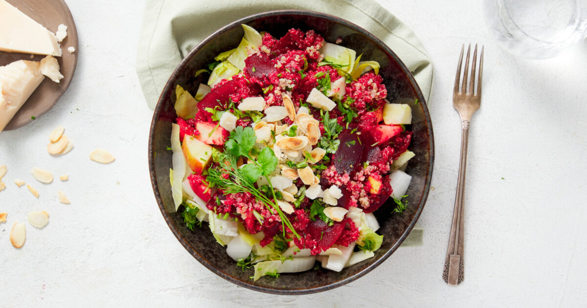Quinoa met rode bieten-kruidendressing | Recepten uit onze ...