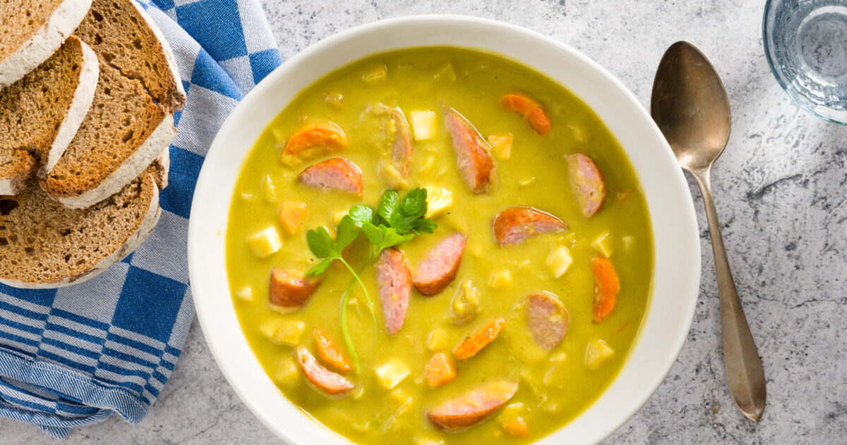 Simpele erwtensoep met worst | Recepten uit onze maaltijdboxen | Crisp ...